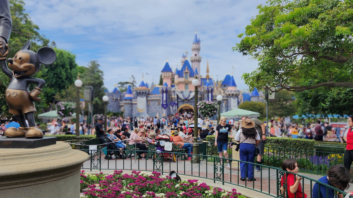 Exploring the Magic of Disneyland Resort - DizN Vacations at CS ...